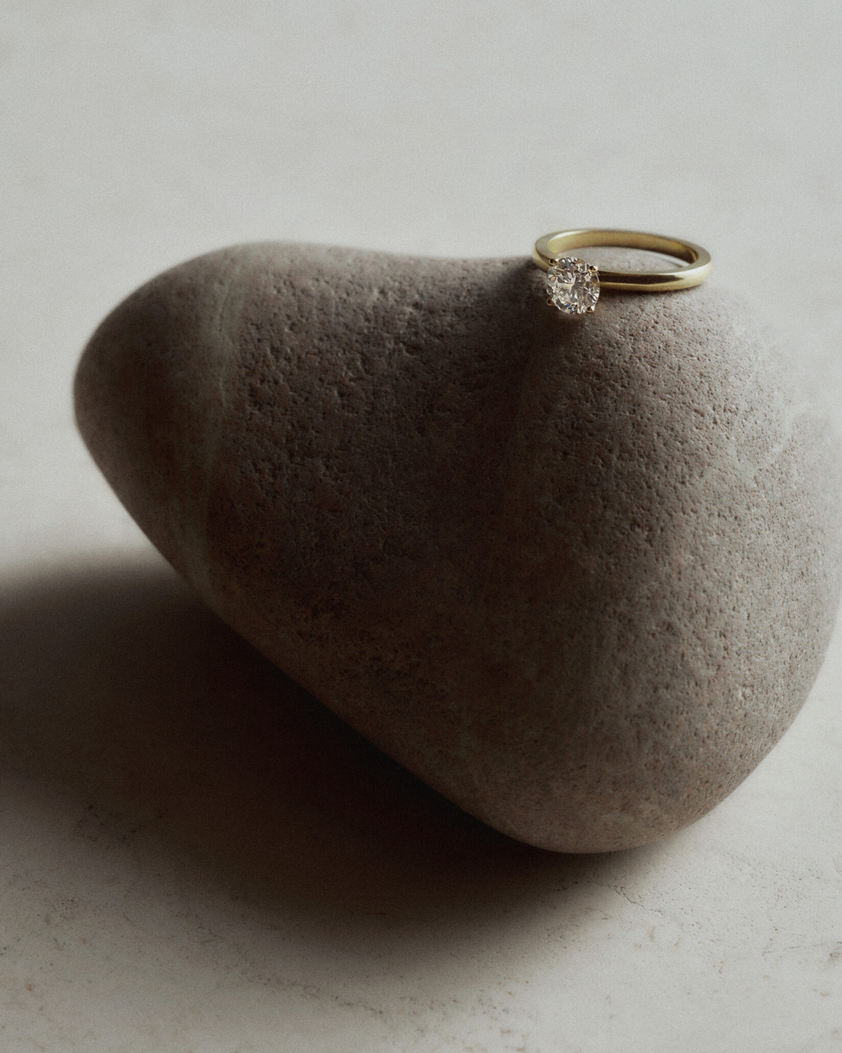 Modern Solitaire Diamond Ring Pavé - Norrfolks