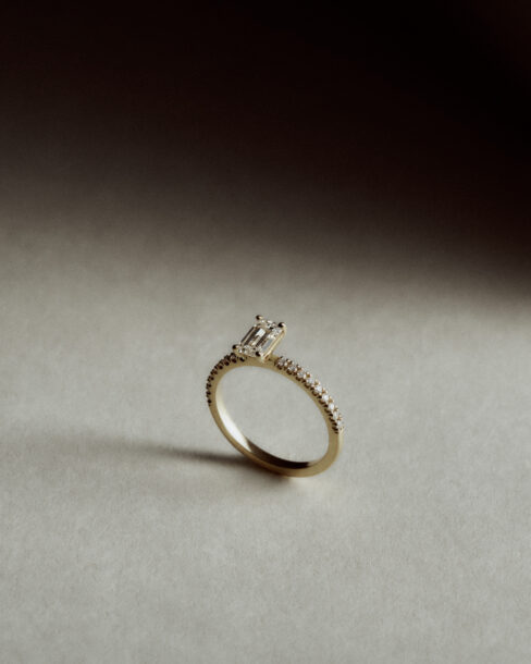 Signature Solitaire Diamond Ring Pavé - Norrfolks