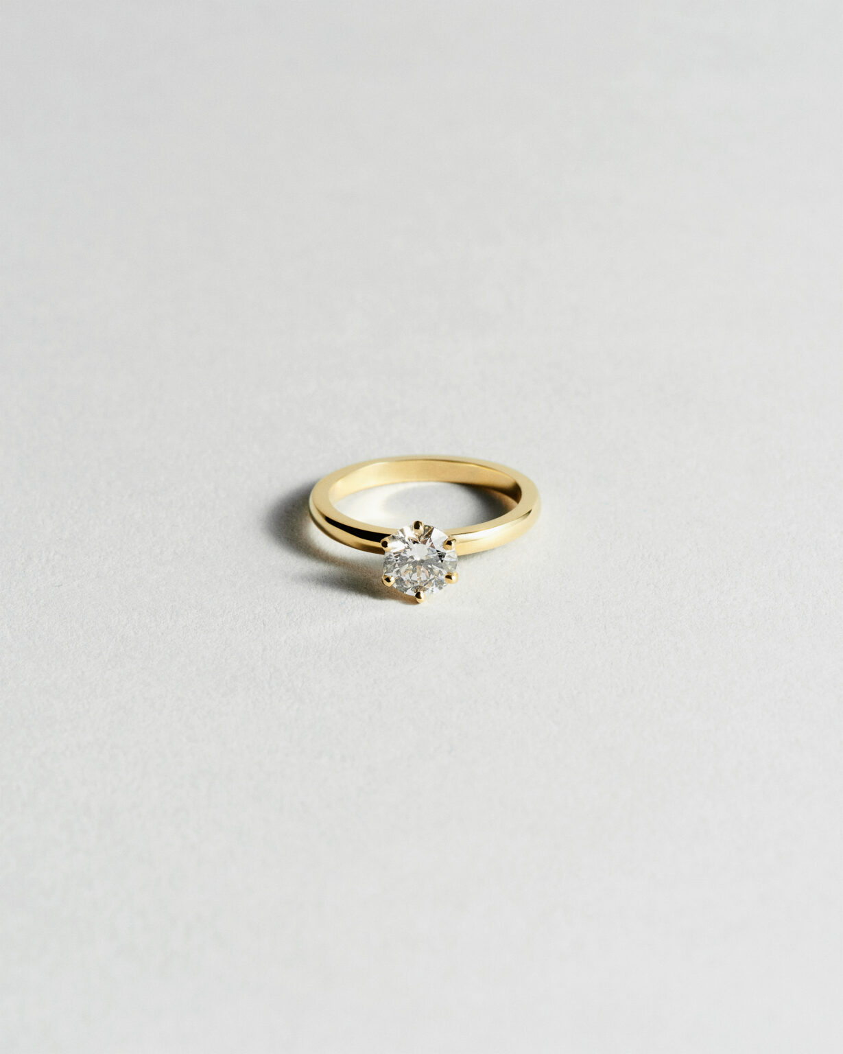 Modern Solitaire Diamond Ring 6-Prong - Norrfolks